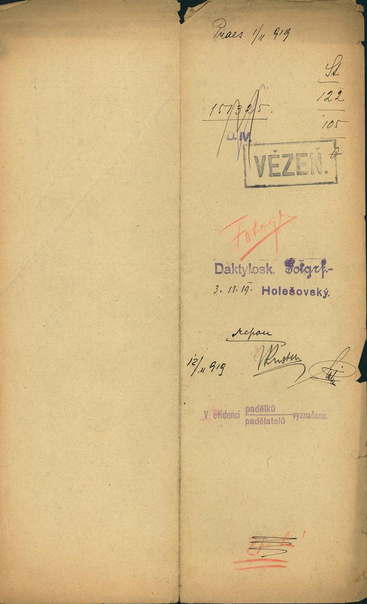 | Database of digitised documents | Holocaust